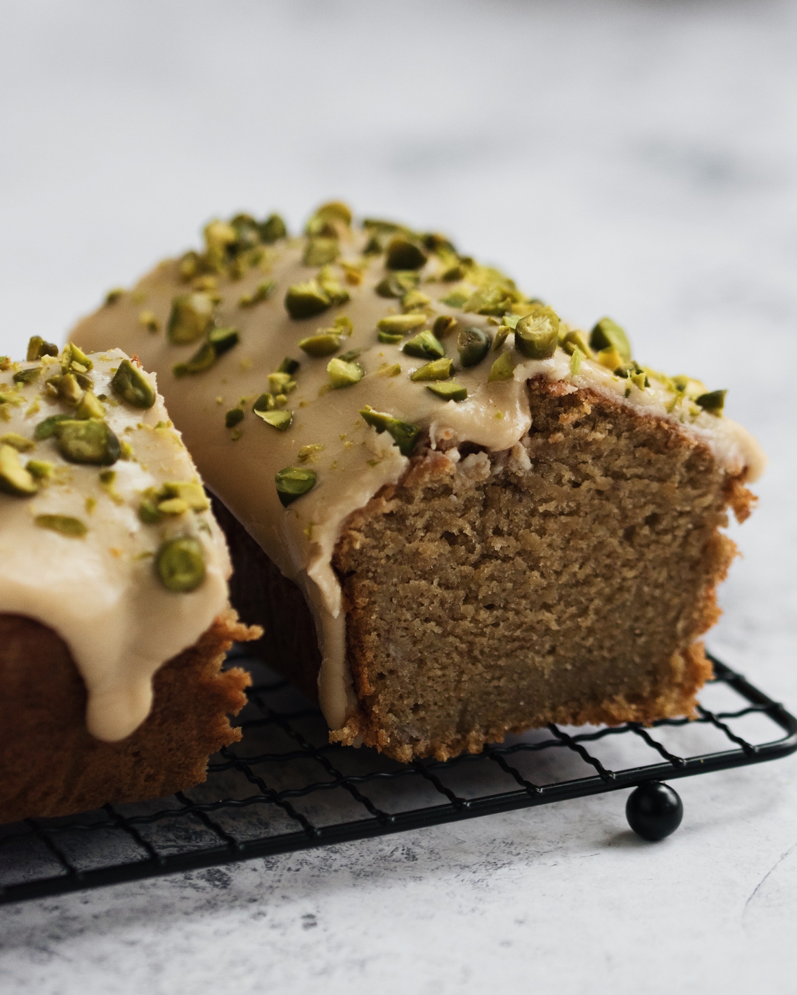 Banankage med økologisk brun farin fra Dansukker og kaffeglasur