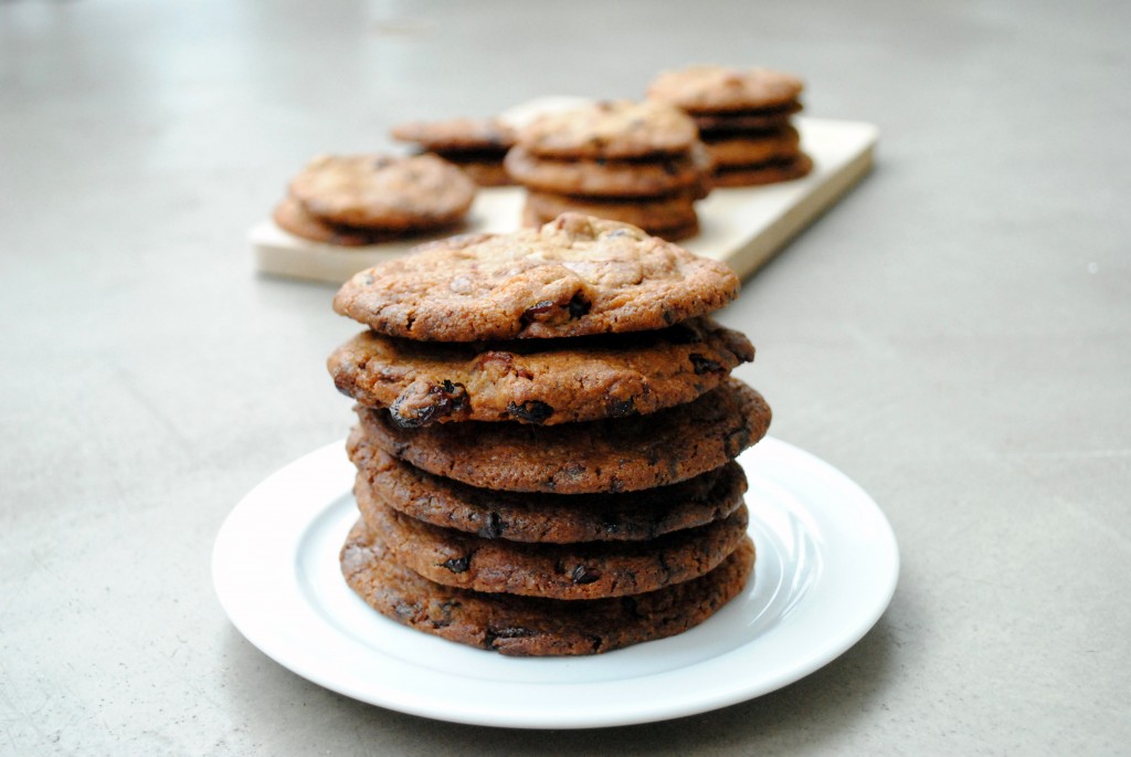 Cookies med lys chokolade og tranebær Cookies med lys chokolade og tranebær